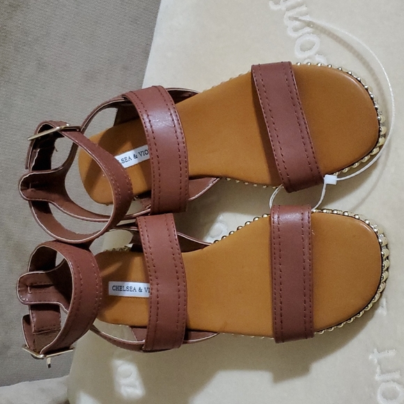 Chelsea & Violet | Shoes | Chelsea Violet Sandals | Poshmark